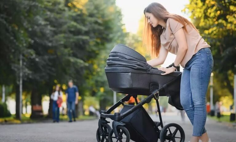 When Can Baby Sit In Stroller Without Car Seat?